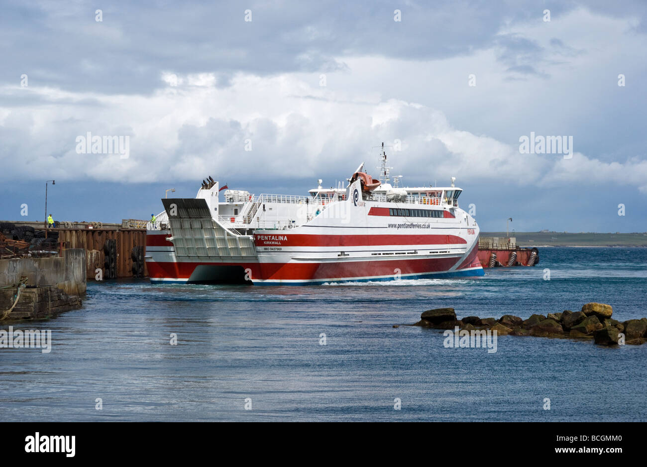 Pentlands Ferries Pentalina arriving at Gills Bay from St. Margaret's ...