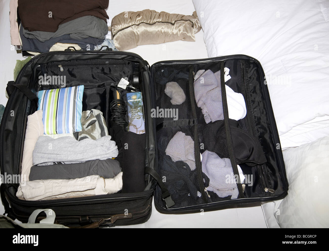 Roll luggage hi-res stock photography and images - Alamy