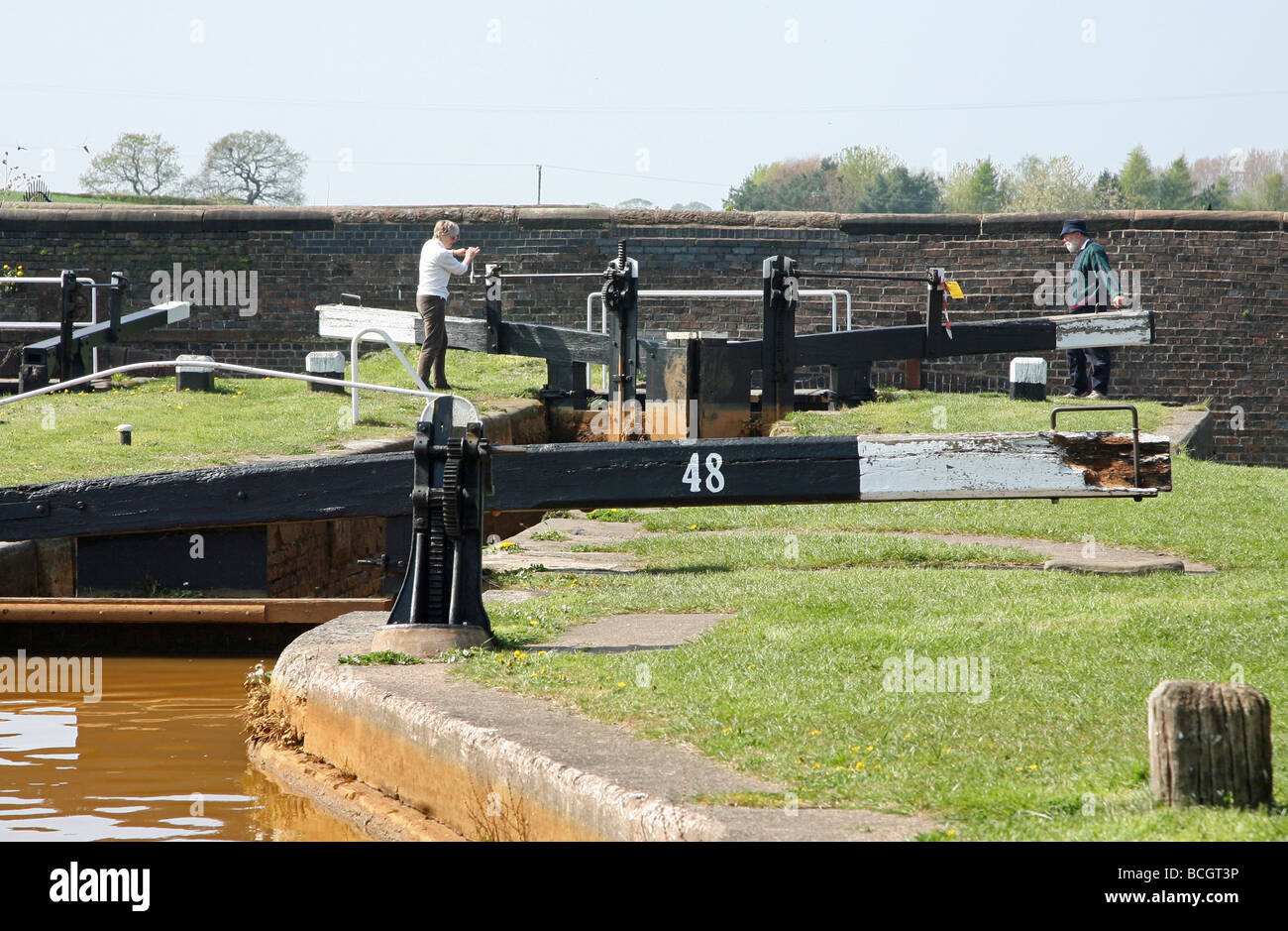 Locks on the trent english canal at rode heath hi-res stock photography ...