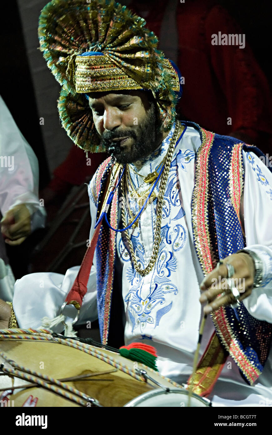 GURCHARAN MALL of the dhol blasters in birmingham playing bhangra at ...