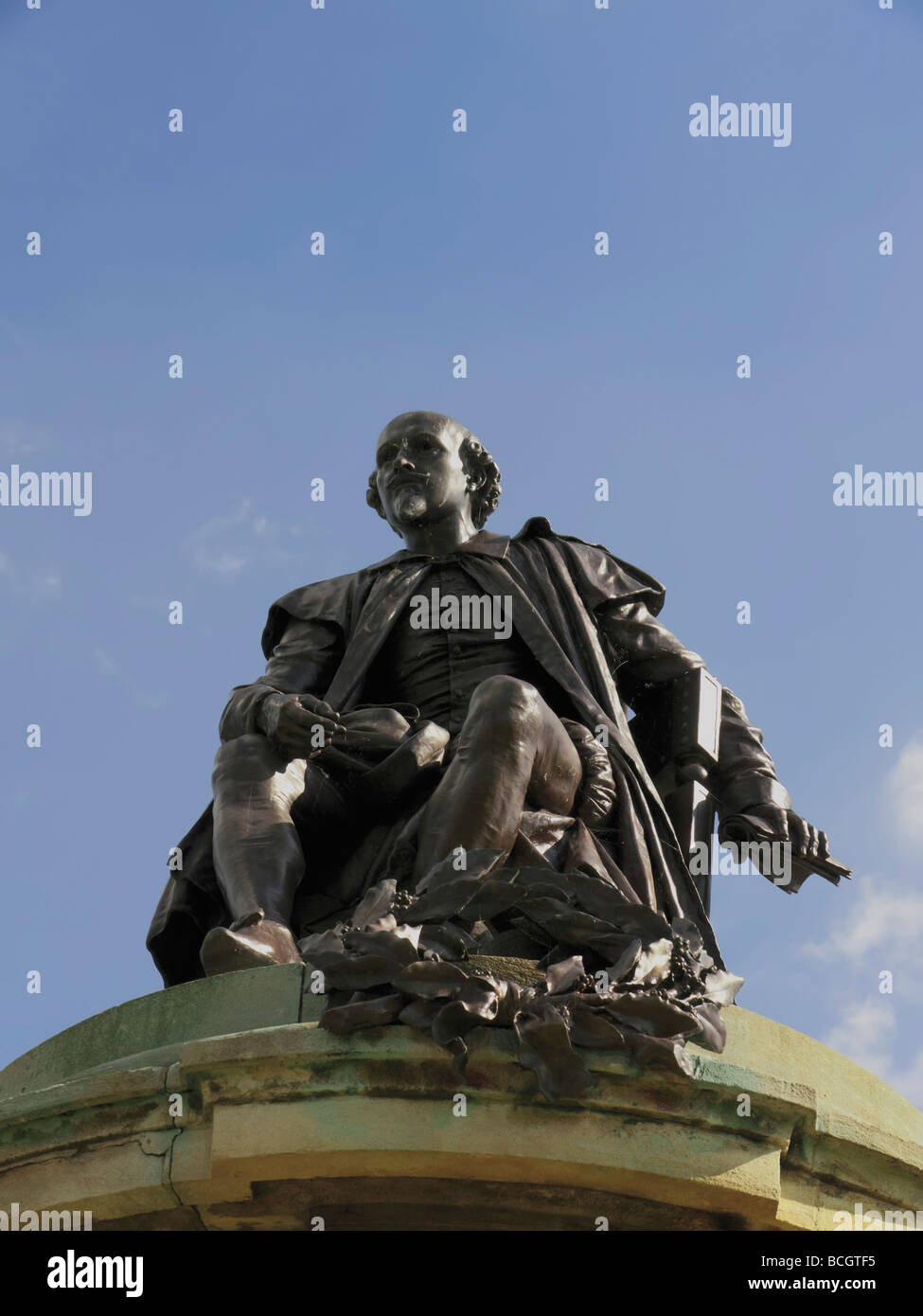 Statue of William Shakespeare Stratford upon Avon Stock Photo - Alamy Statue of William Shakespeare Stratford upon Avon Stock Photo - Alamy