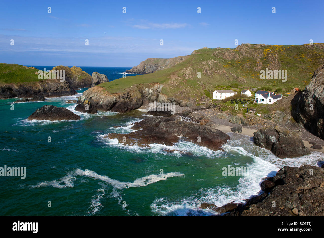 kynance cove cornwall Stock Photo - Alamy