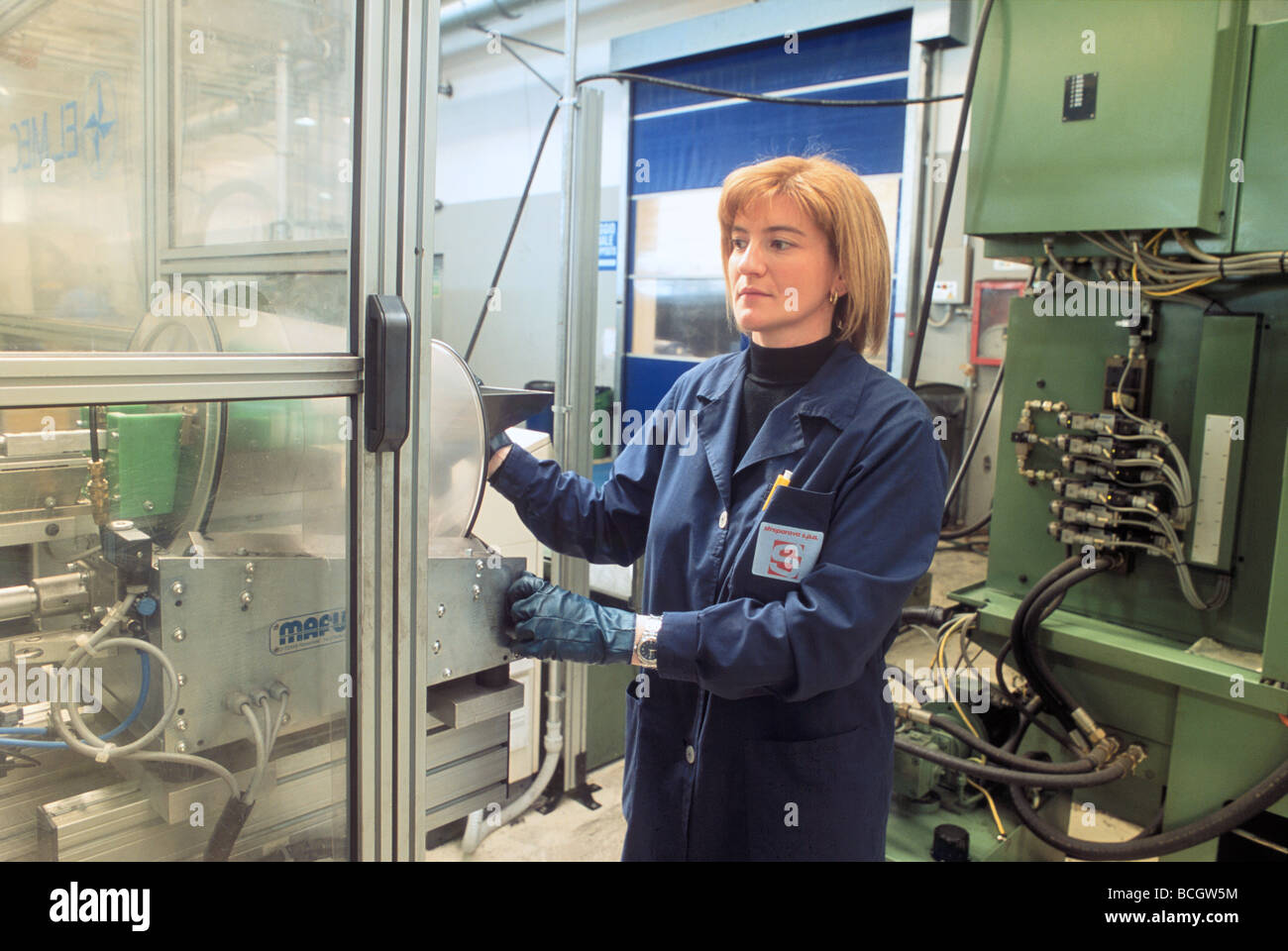 Numerical control machine tool hi-res stock photography and images - Alamy