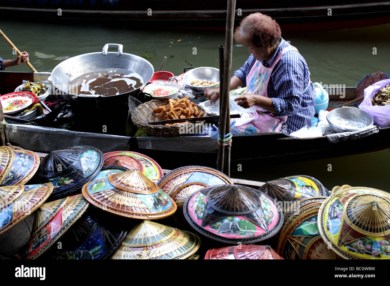 Damnoen Saduak Floating Market , Thailand Stock Photo - Alamy