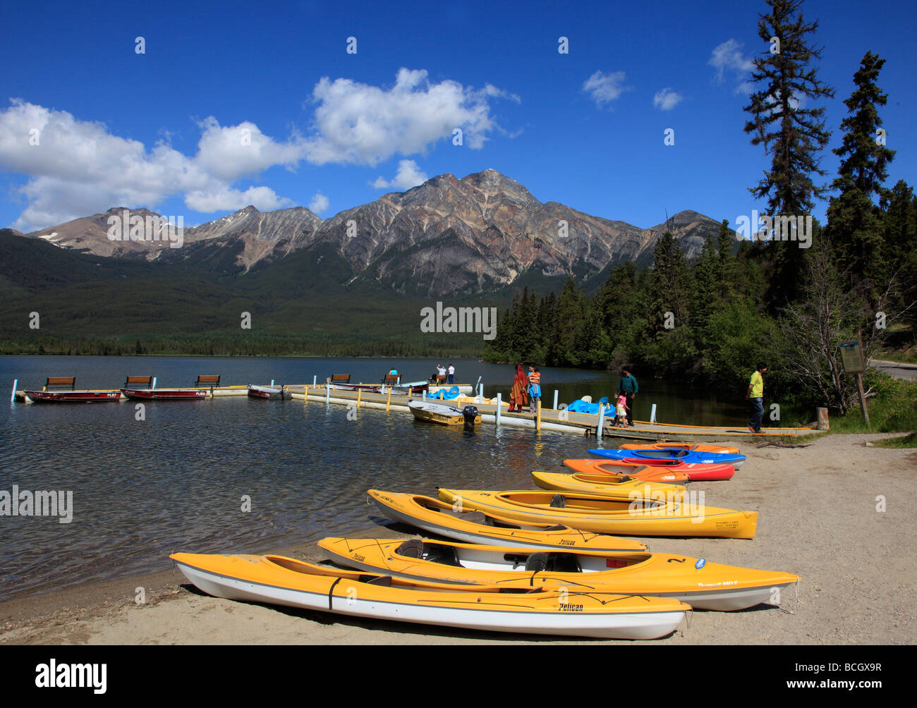 Pyramid lake canada hi-res stock photography and images - Alamy