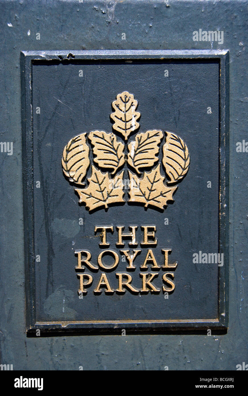 crest of the royal parks, the organisation responsible for the eight ...
