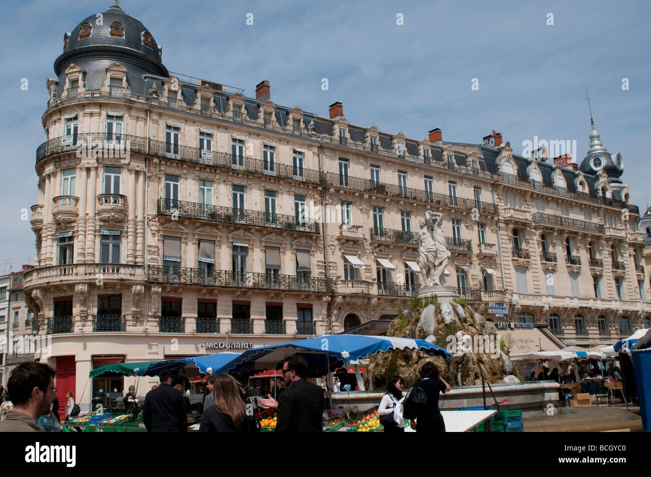 Square of la comedy hi-res stock photography and images - Alamy