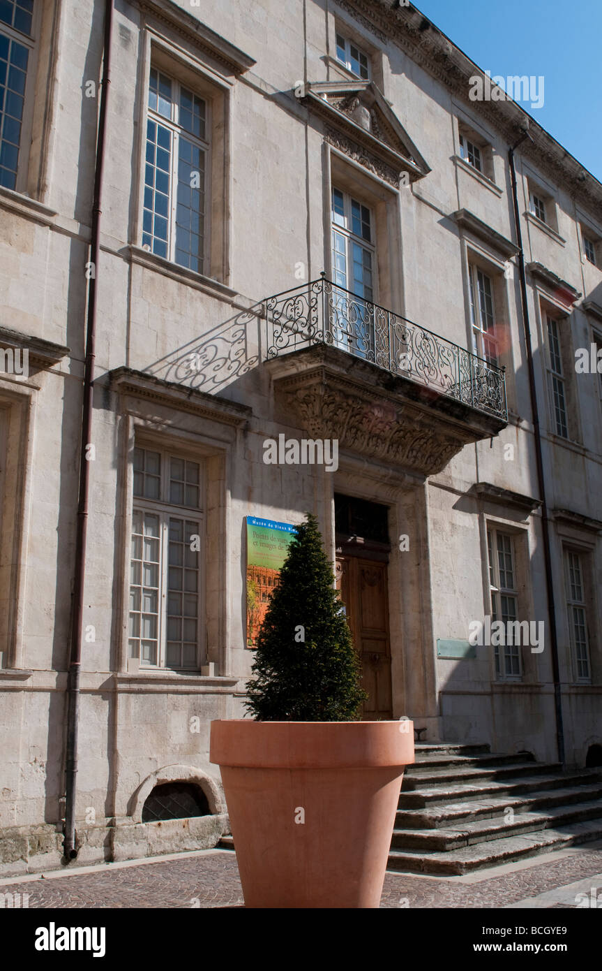 Nimes museum hi-res stock photography and images - Alamy