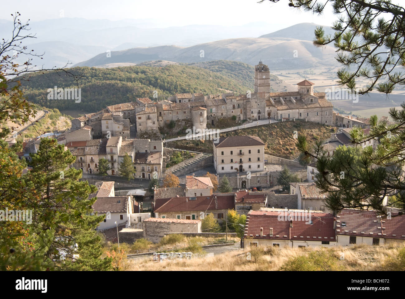 Castel del monte abruzzo italy hi-res stock photography and images - Alamy
