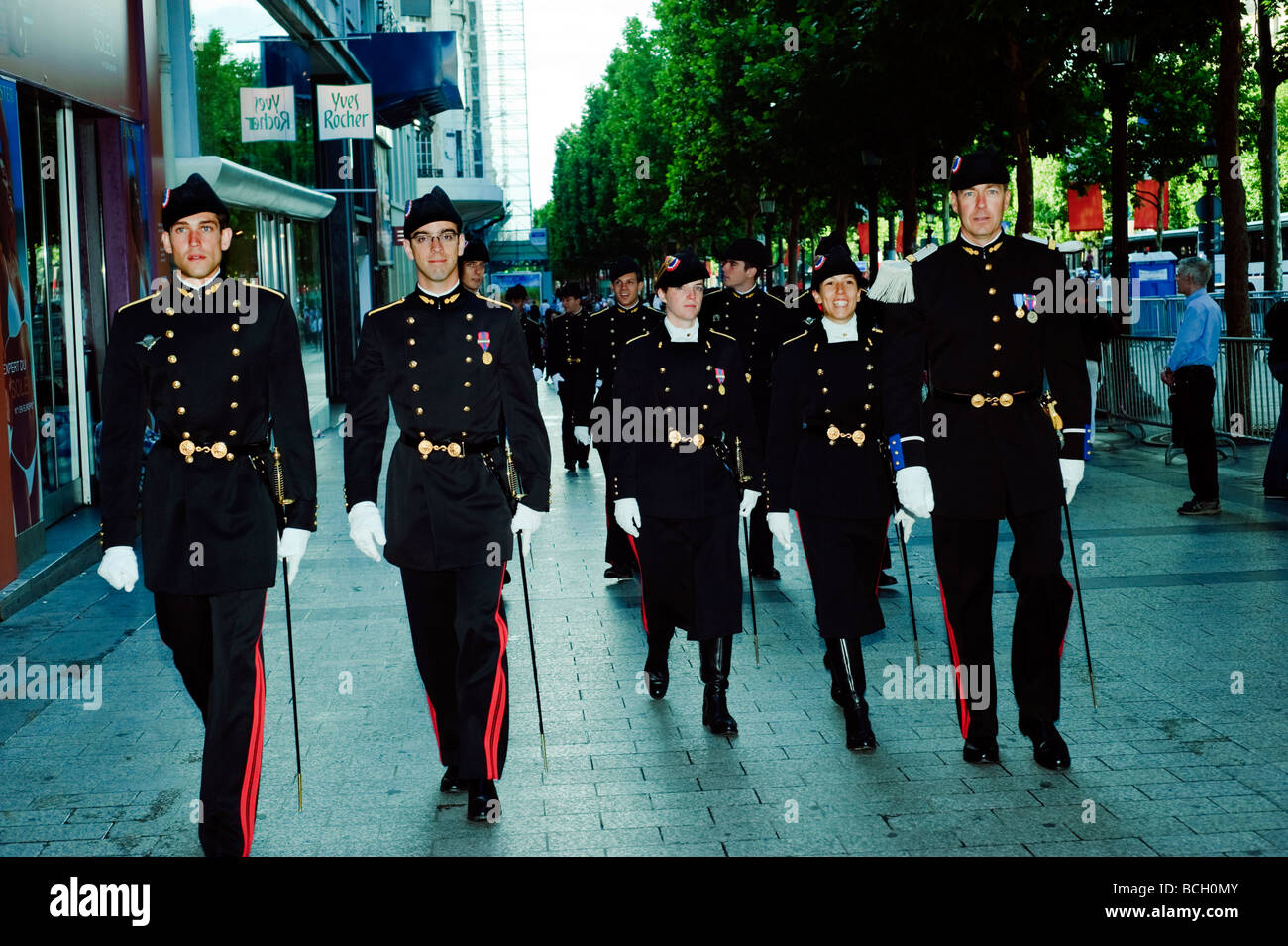 Students school uniforms walking hi-res stock photography and images ...