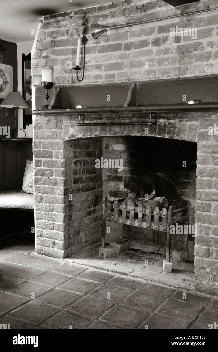 The Red Lyon Pub Restaurant, Hurley, Berkshire, UK Stock Photo - Alamy