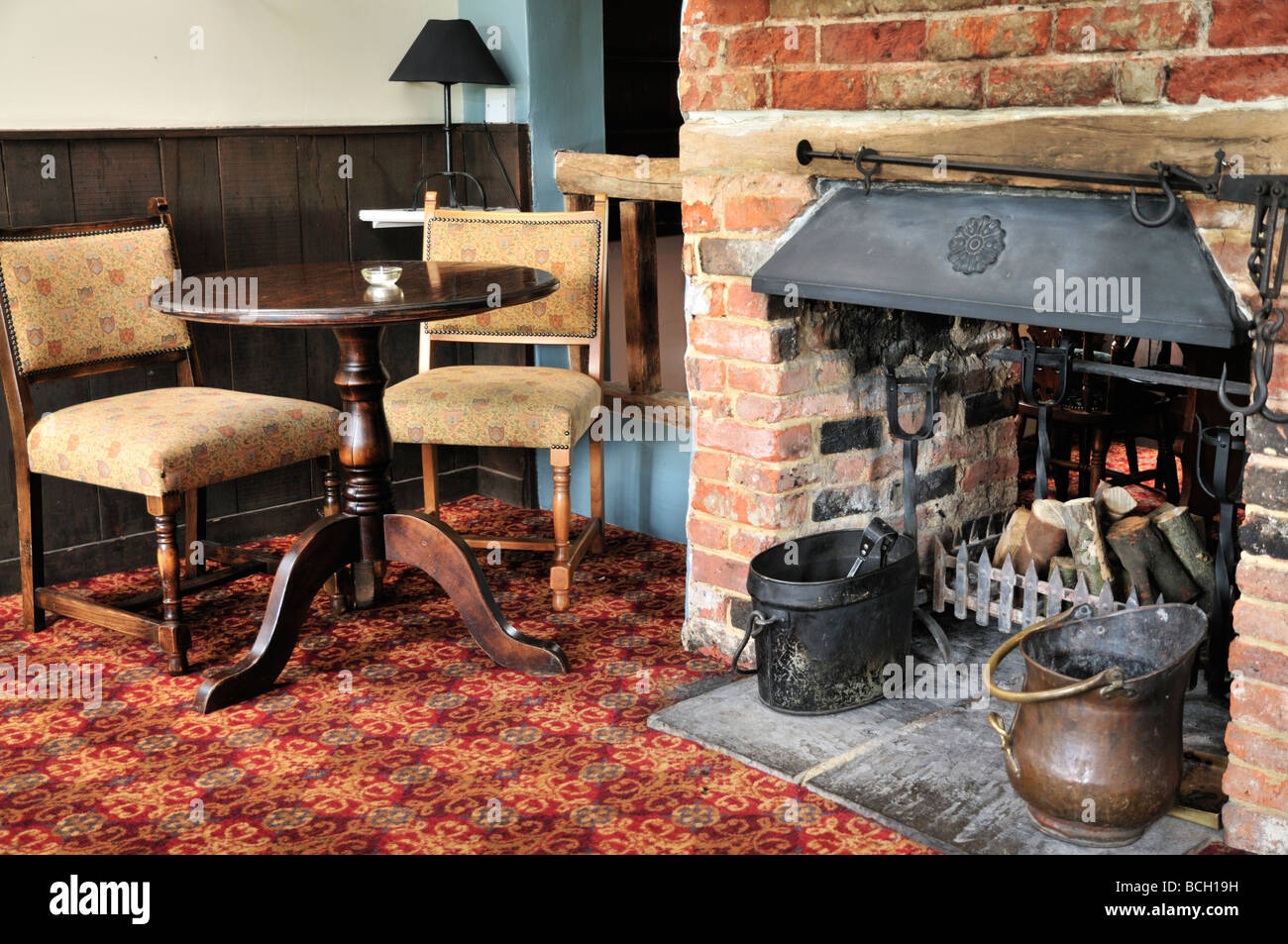 The Red Lyon Pub Restaurant, Hurley, Berkshire, UK Stock Photo - Alamy