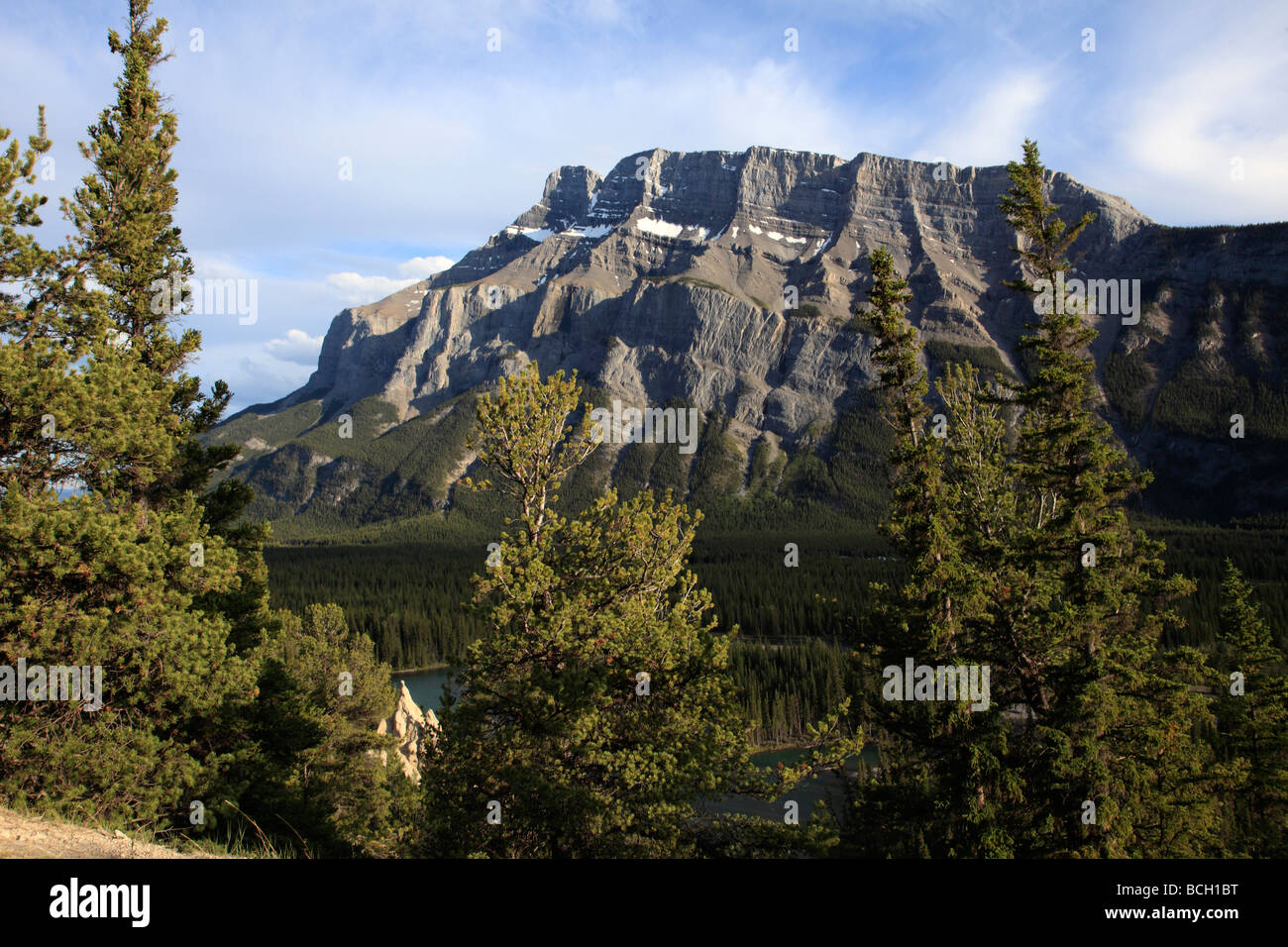 Canada Alberta Banff National Park Mount Rundle Bow River Valley Stock ...