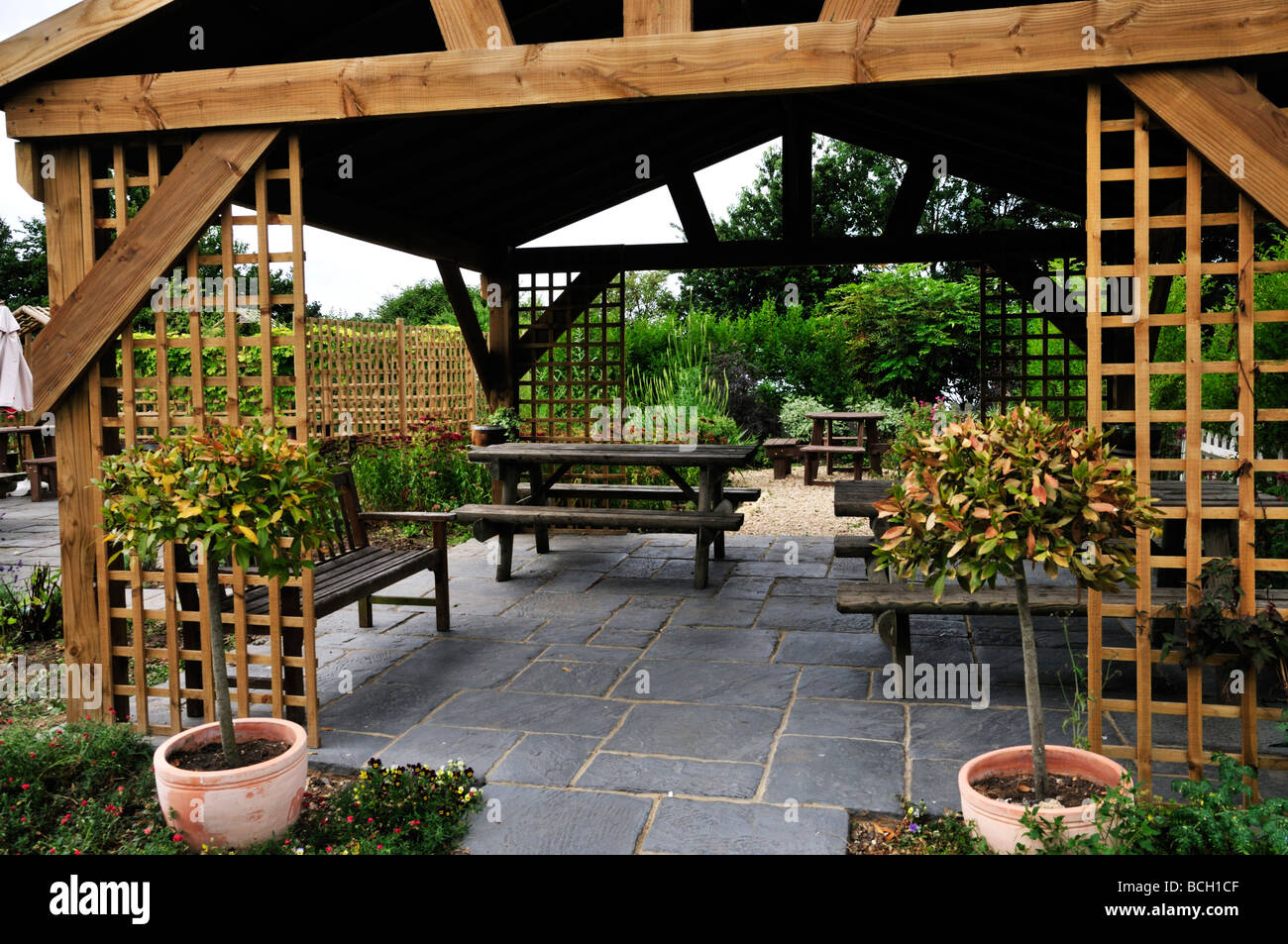 The Red Lyon Pub Restaurant, Hurley, Berkshire, UK Stock Photo - Alamy