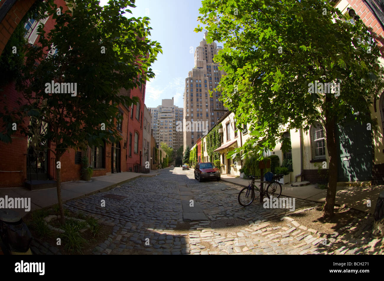 Washington Mews in Greenwich Village in New York on Sunday July 5 2009 ...