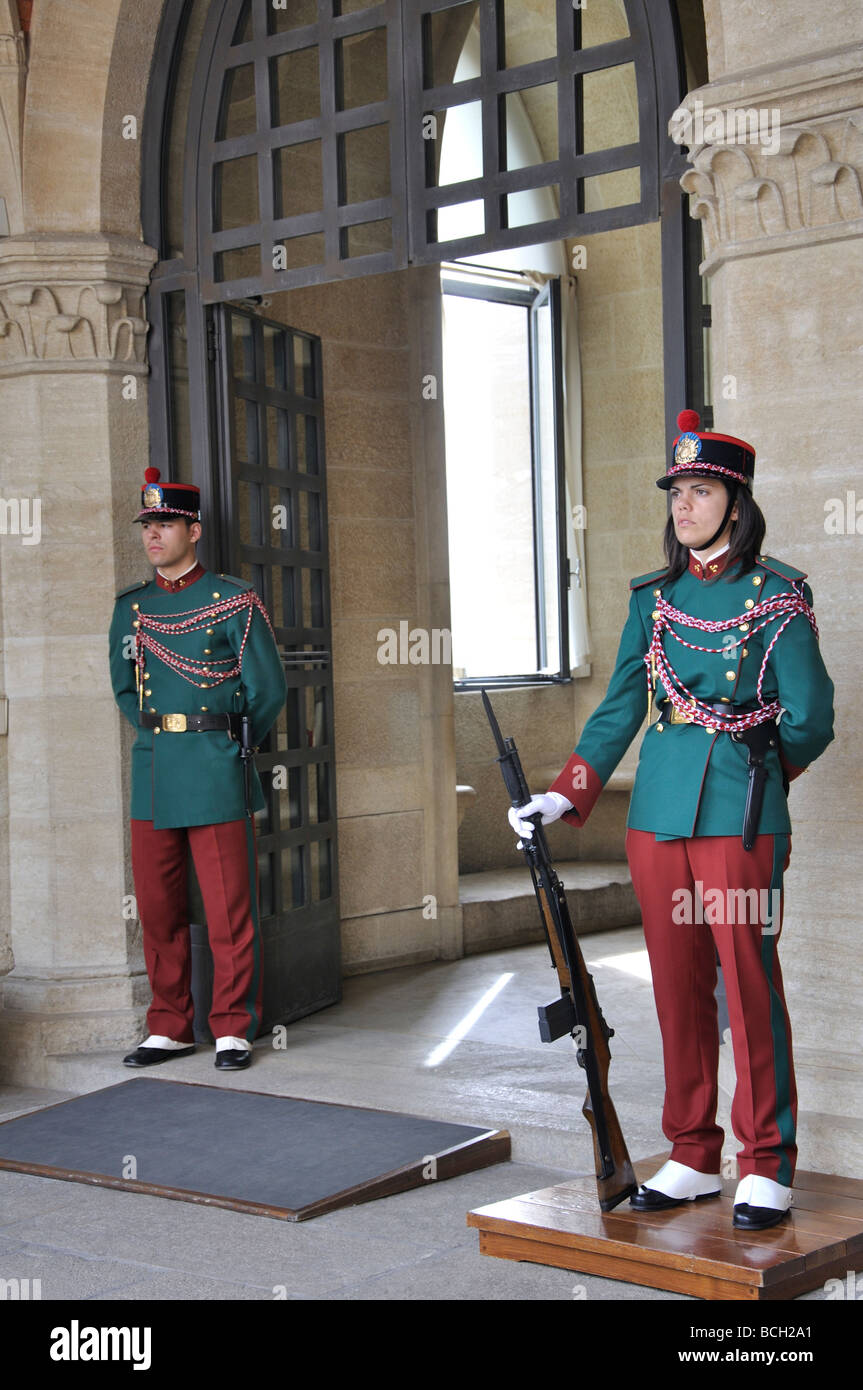 Parliament building guards in San Marino Stock Photo - Alamy