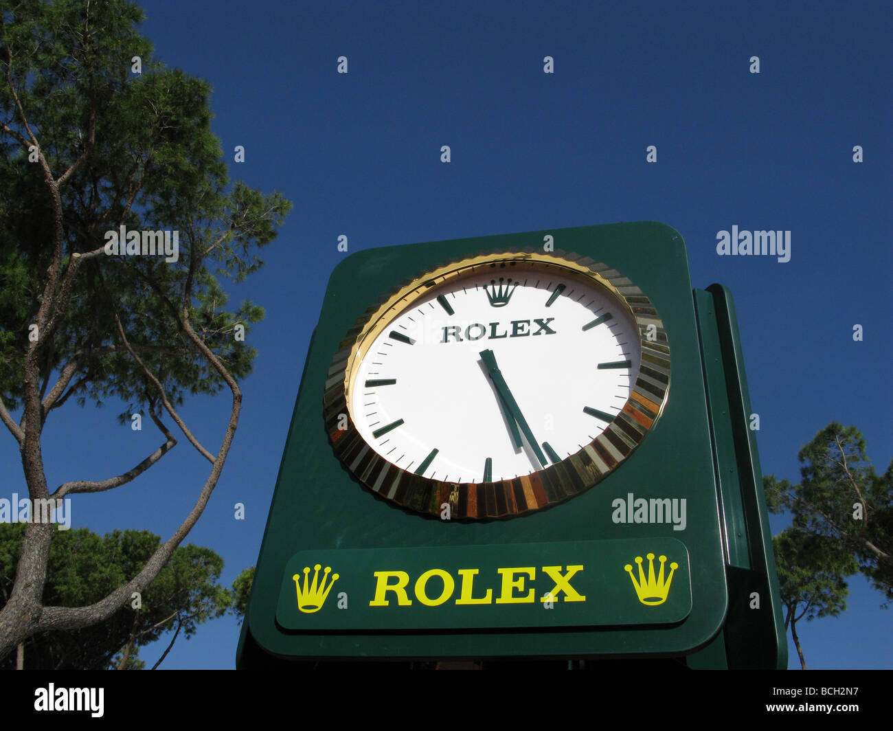 Rolex wall clock hi-res stock photography and images - Alamy