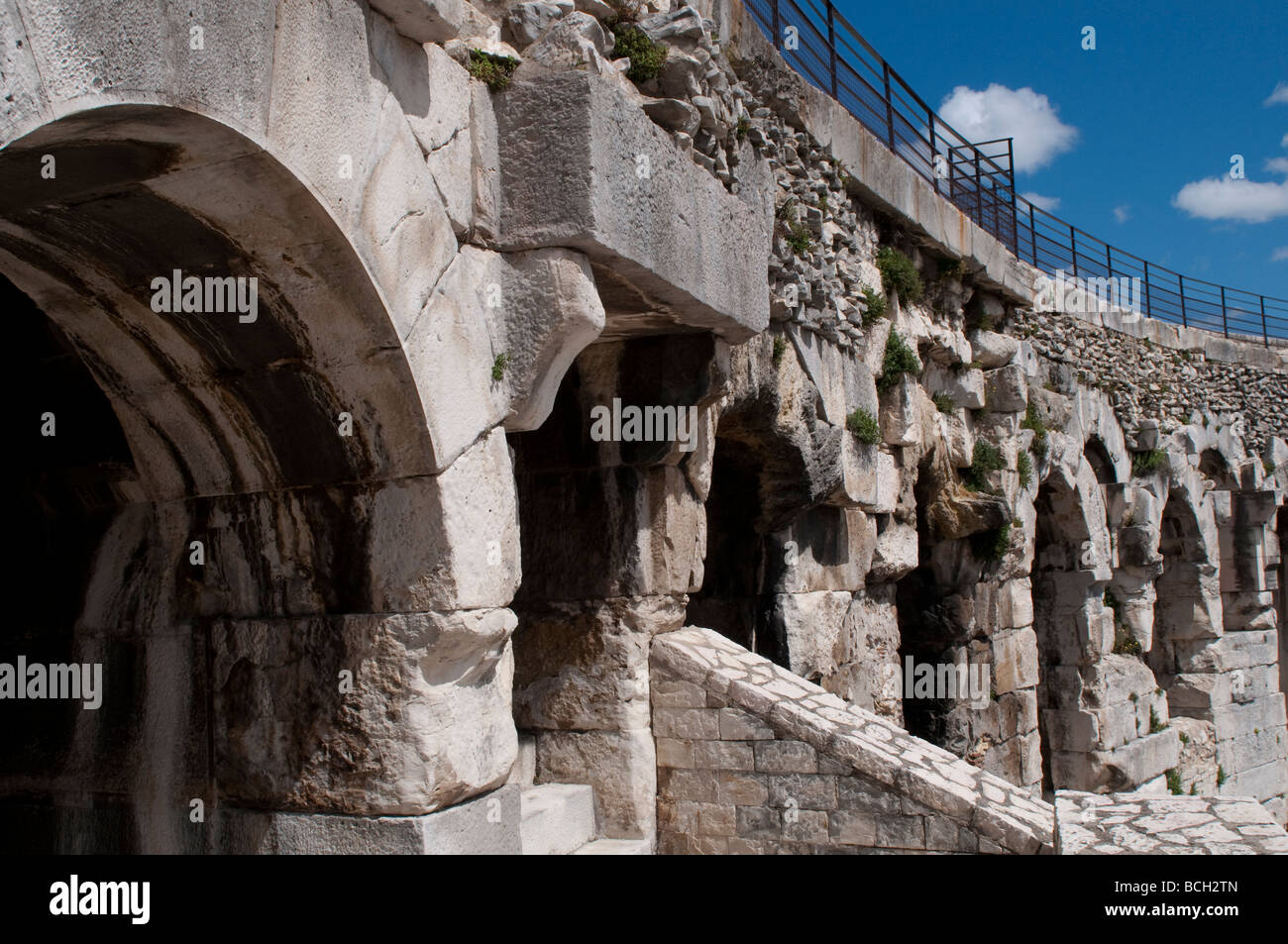 Roman arena Les Arenes Amphitheatre in Nimes France Stock Photo - Alamy
