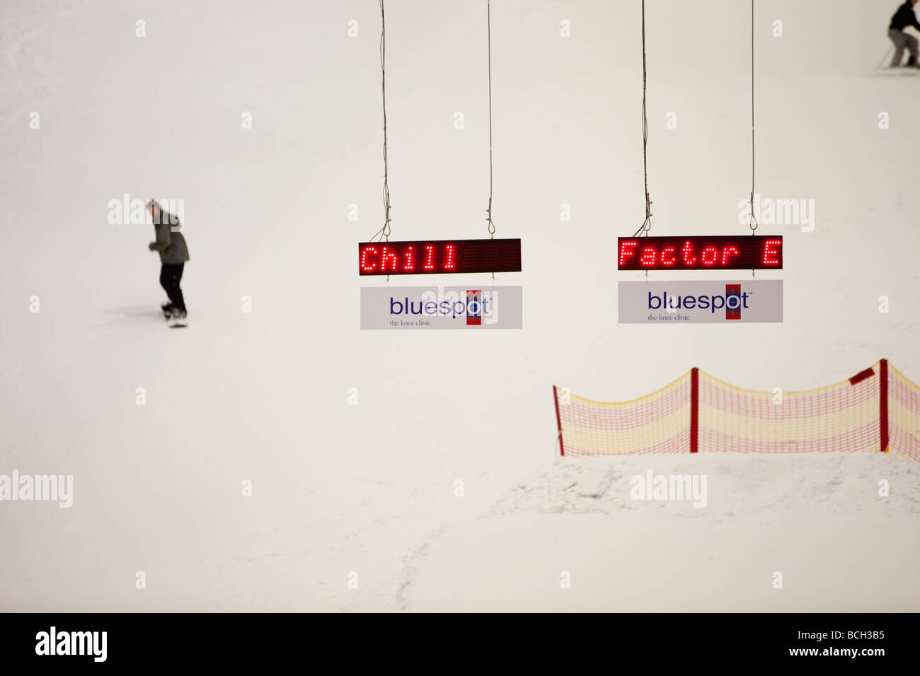 Indoor skiing manchester hi-res stock photography and images - Alamy