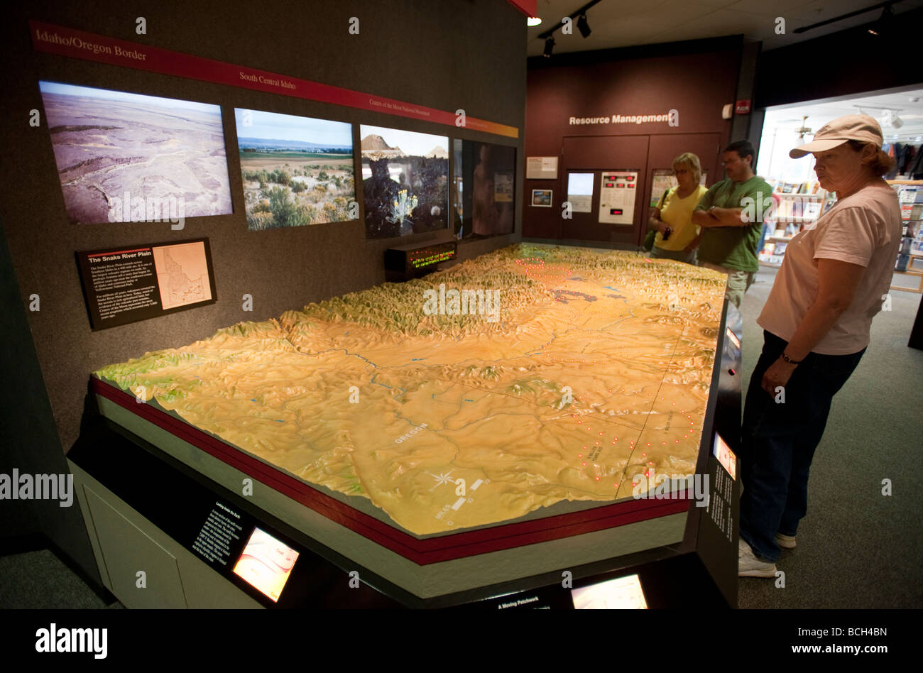 Destination moon exhibit hi-res stock photography and images - Alamy