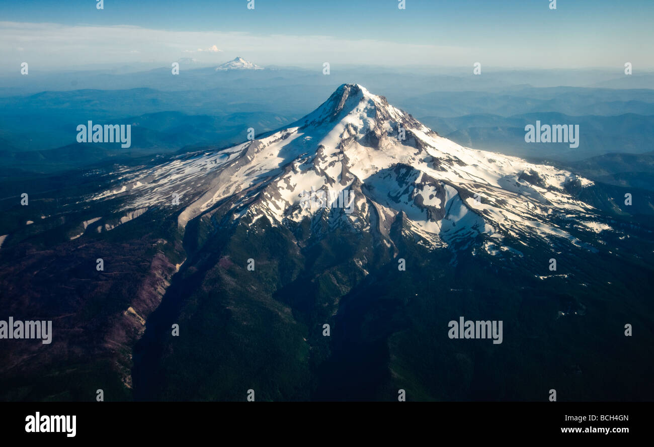 Mount hood aerial hi-res stock photography and images - Alamy