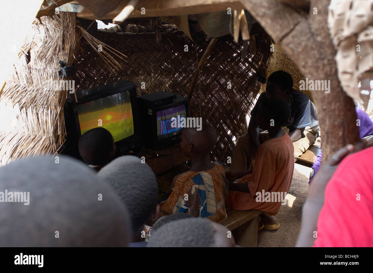 Ghana children playing hi-res stock photography and images - Alamy