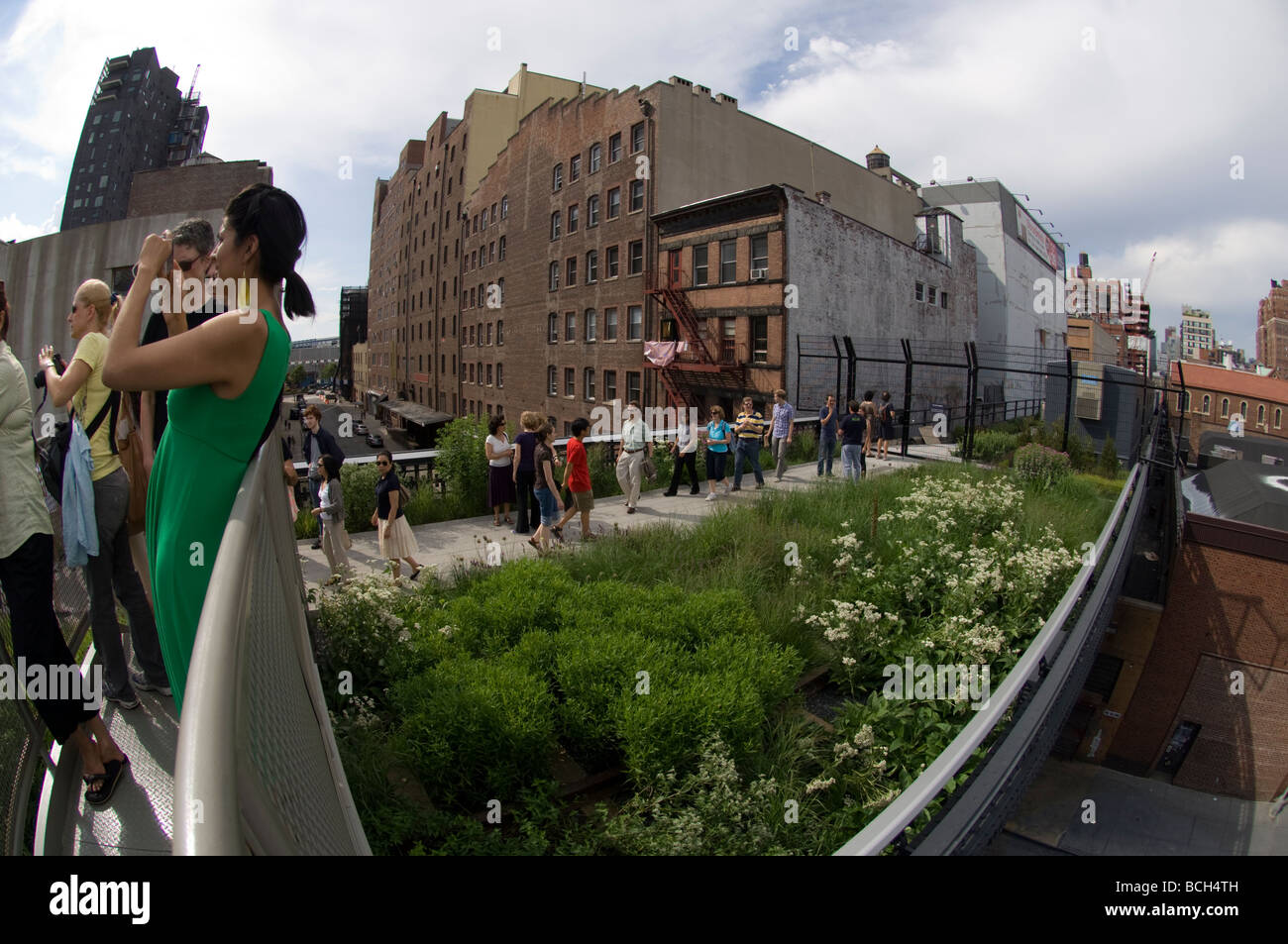 The new High Line Park in the New York neighborhood of Chelsea Stock ...