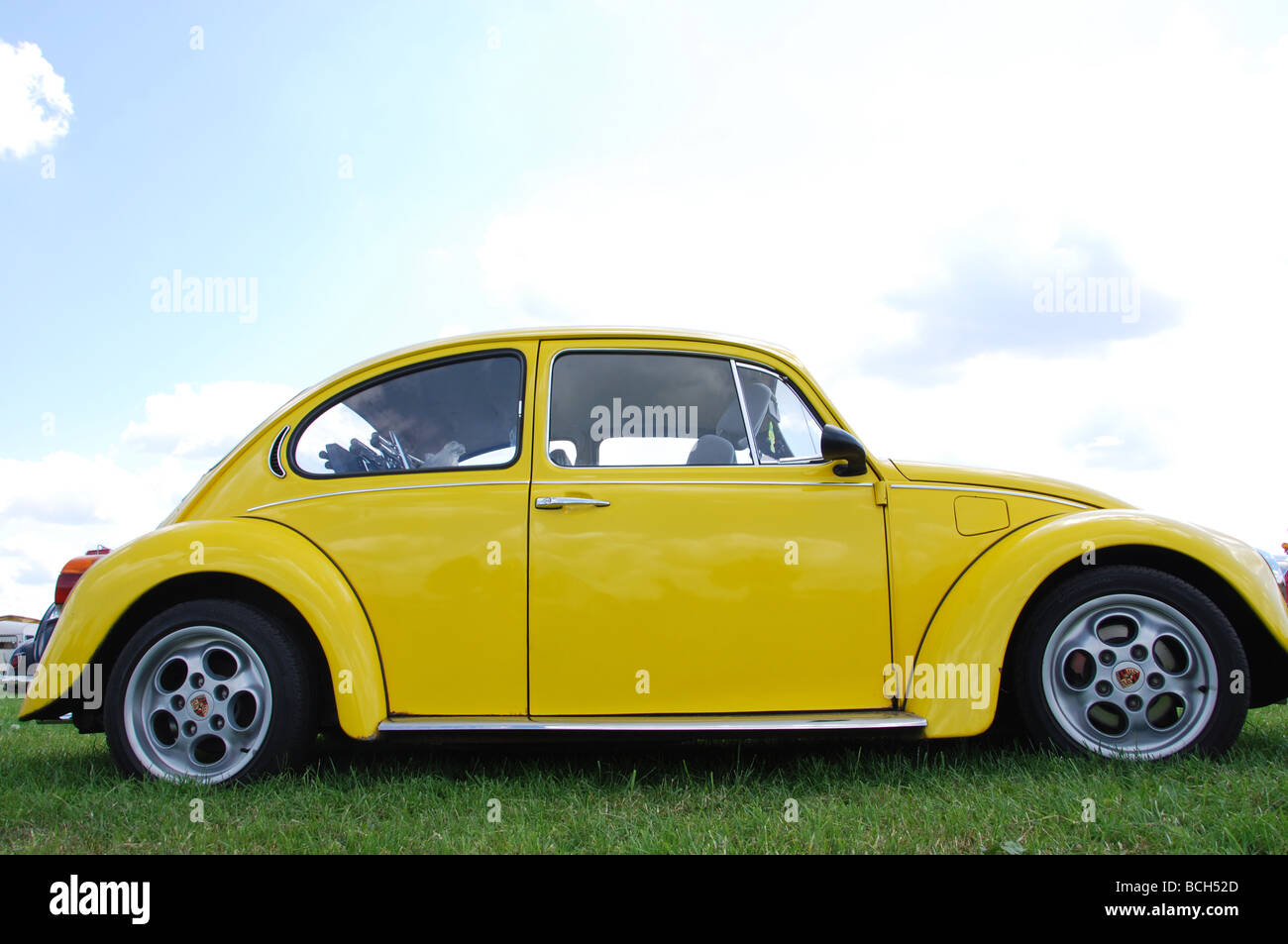 Volkswagen beetle modified car hi-res stock photography and images - Alamy