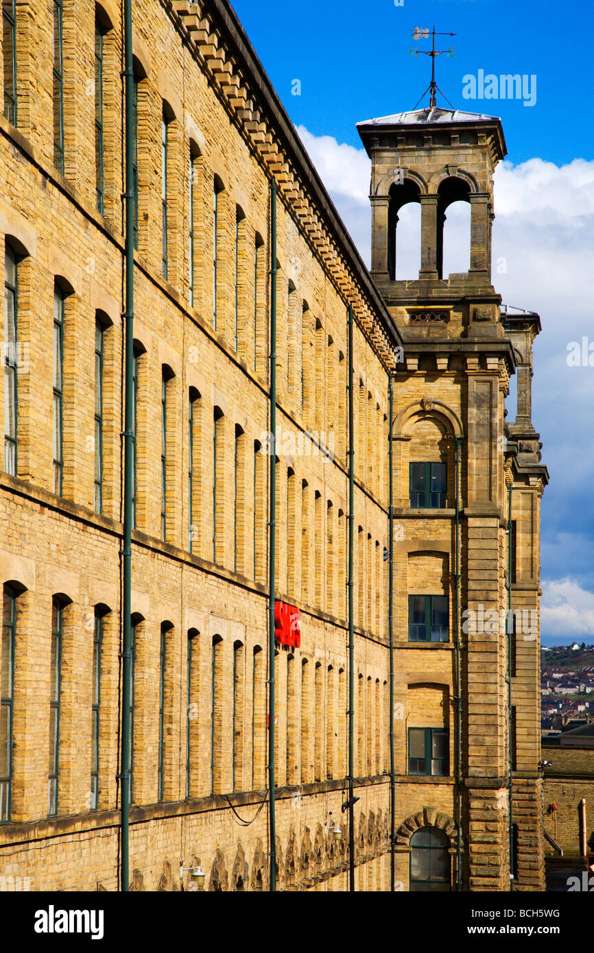 Salts Mill Saltaire West Yorkshire England Stock Photo - Alamy
