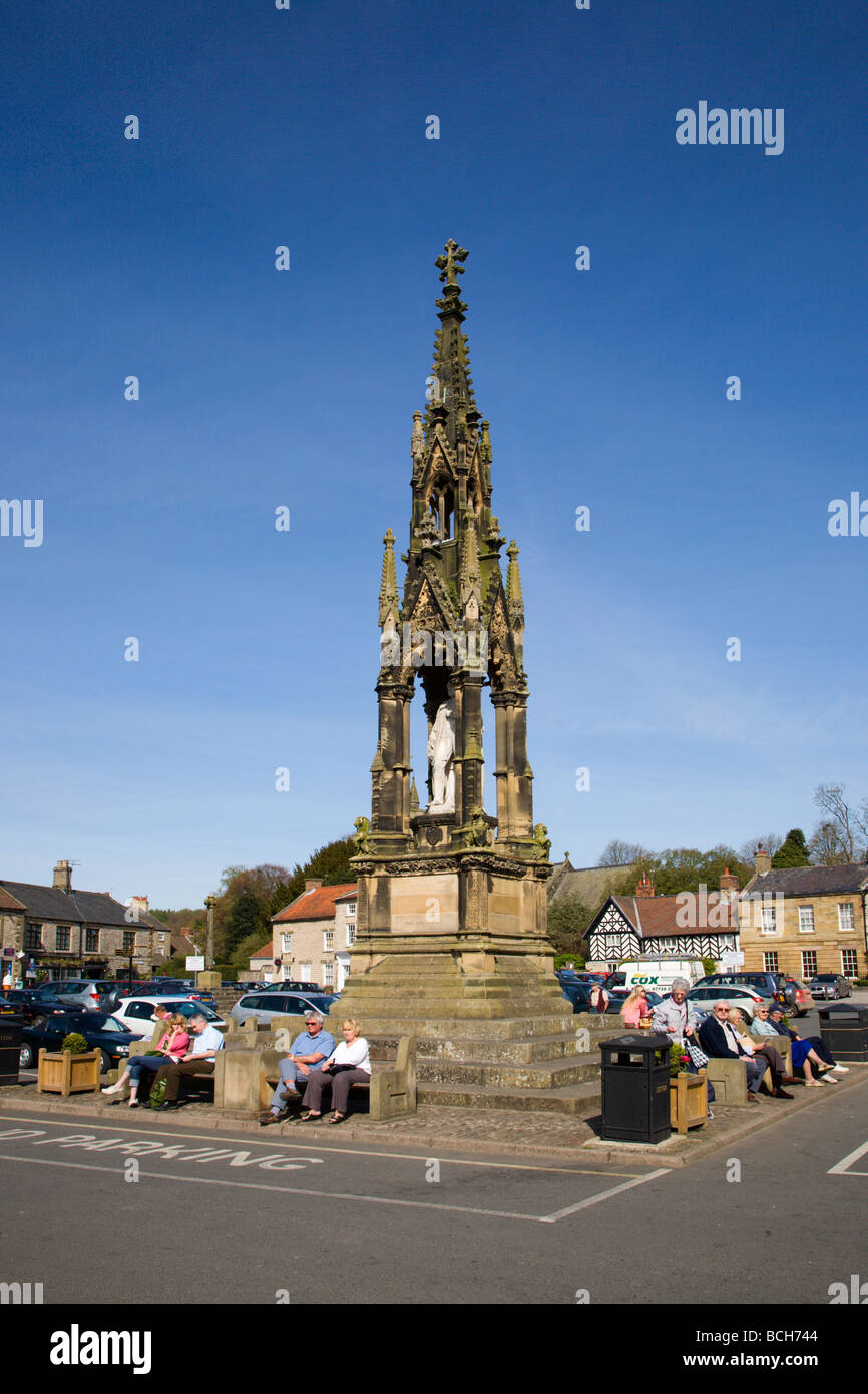 Helmsley market square yorkshire hi-res stock photography and images ...