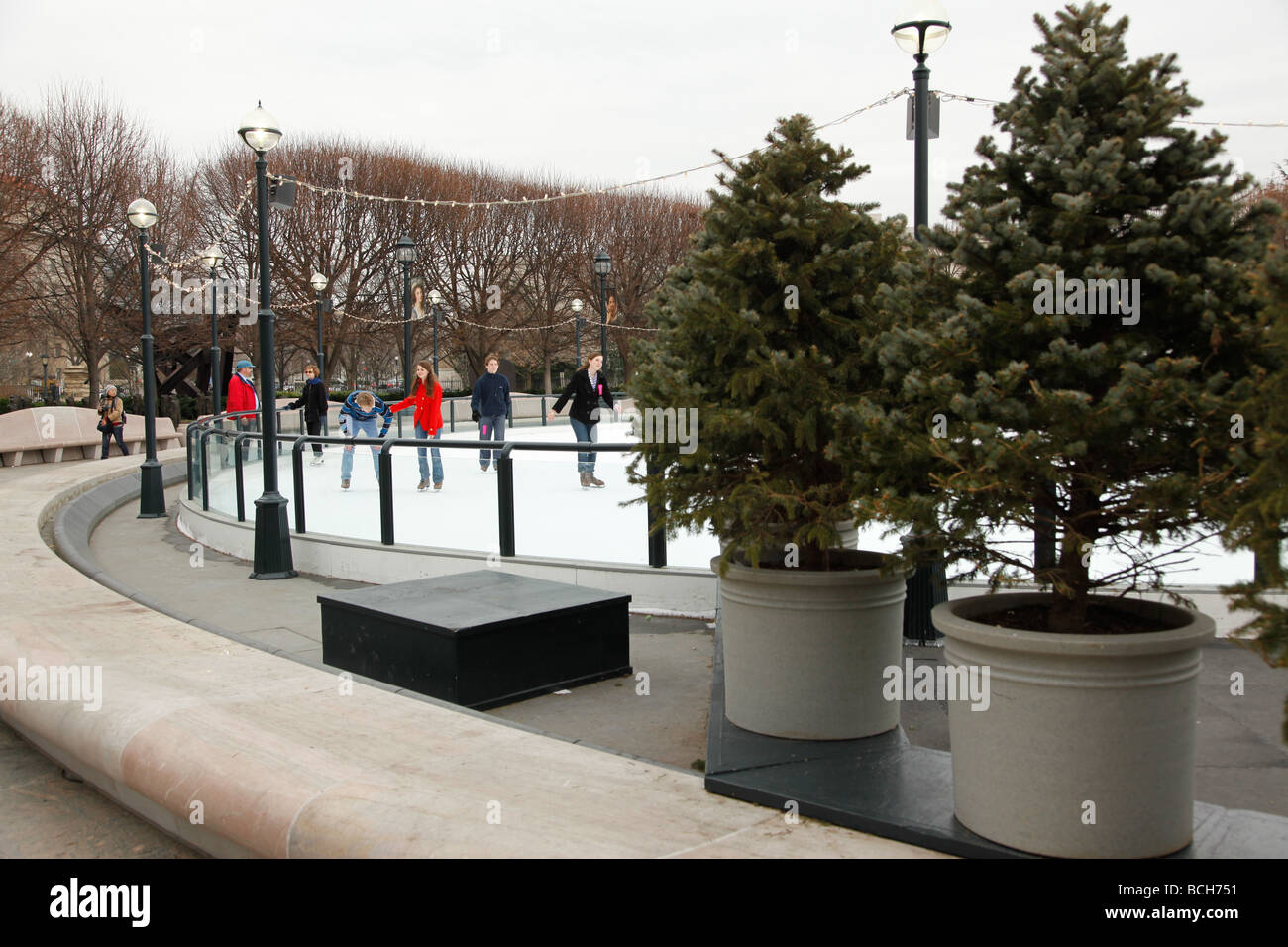 Sculpture Garden Skating Rink Washington DC USA Stock Photo - Alamy