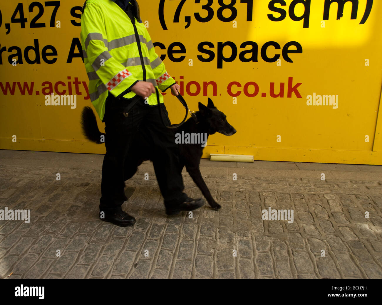 London Met Police Dog High Resolution Stock Photography and Images - Alamy