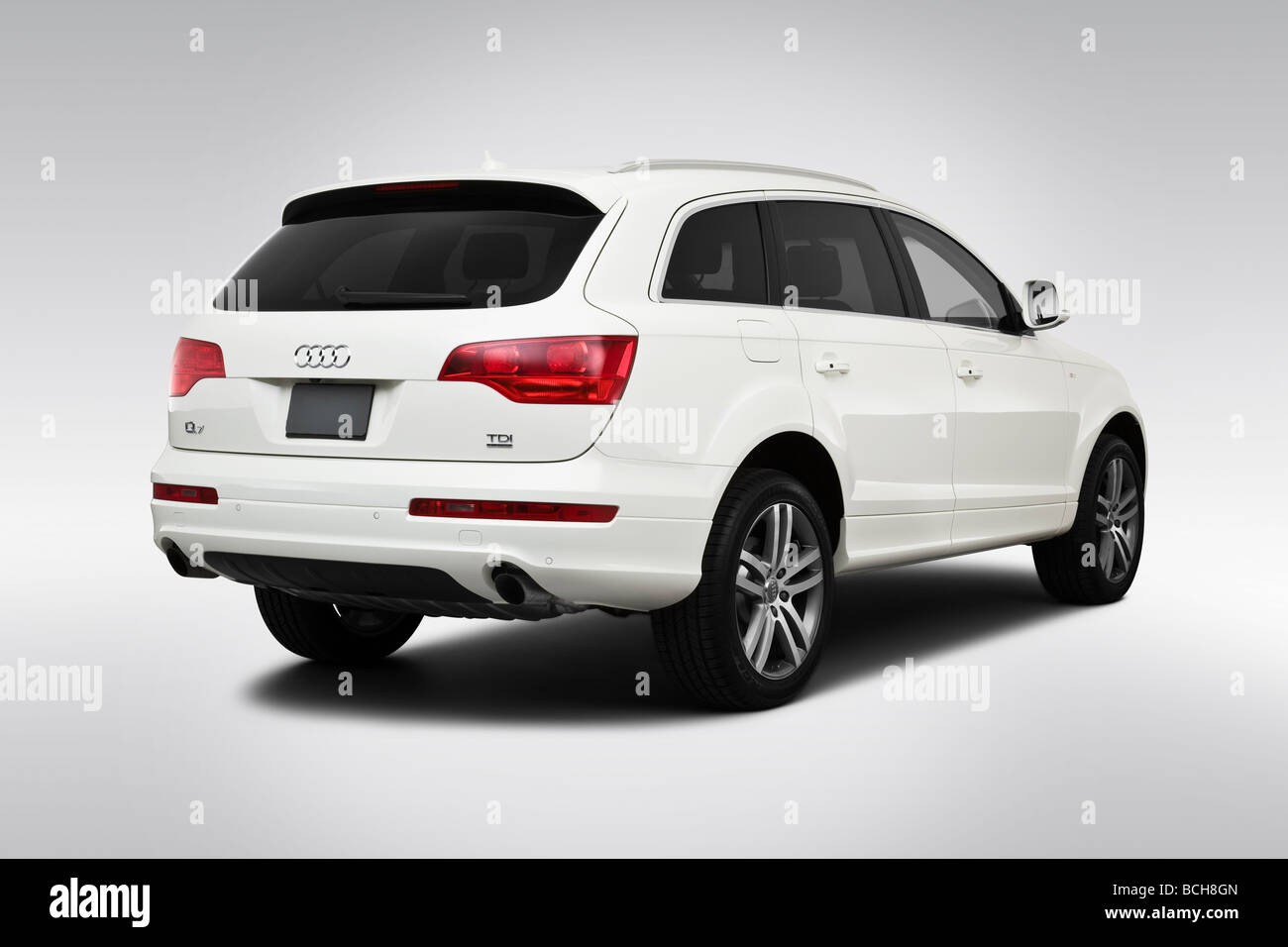 Audi q7 hi-res stock photography and images - Alamy