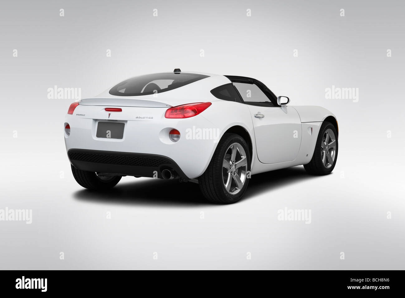 2009 pontiac solstice in white hi-res stock photography and images - Alamy