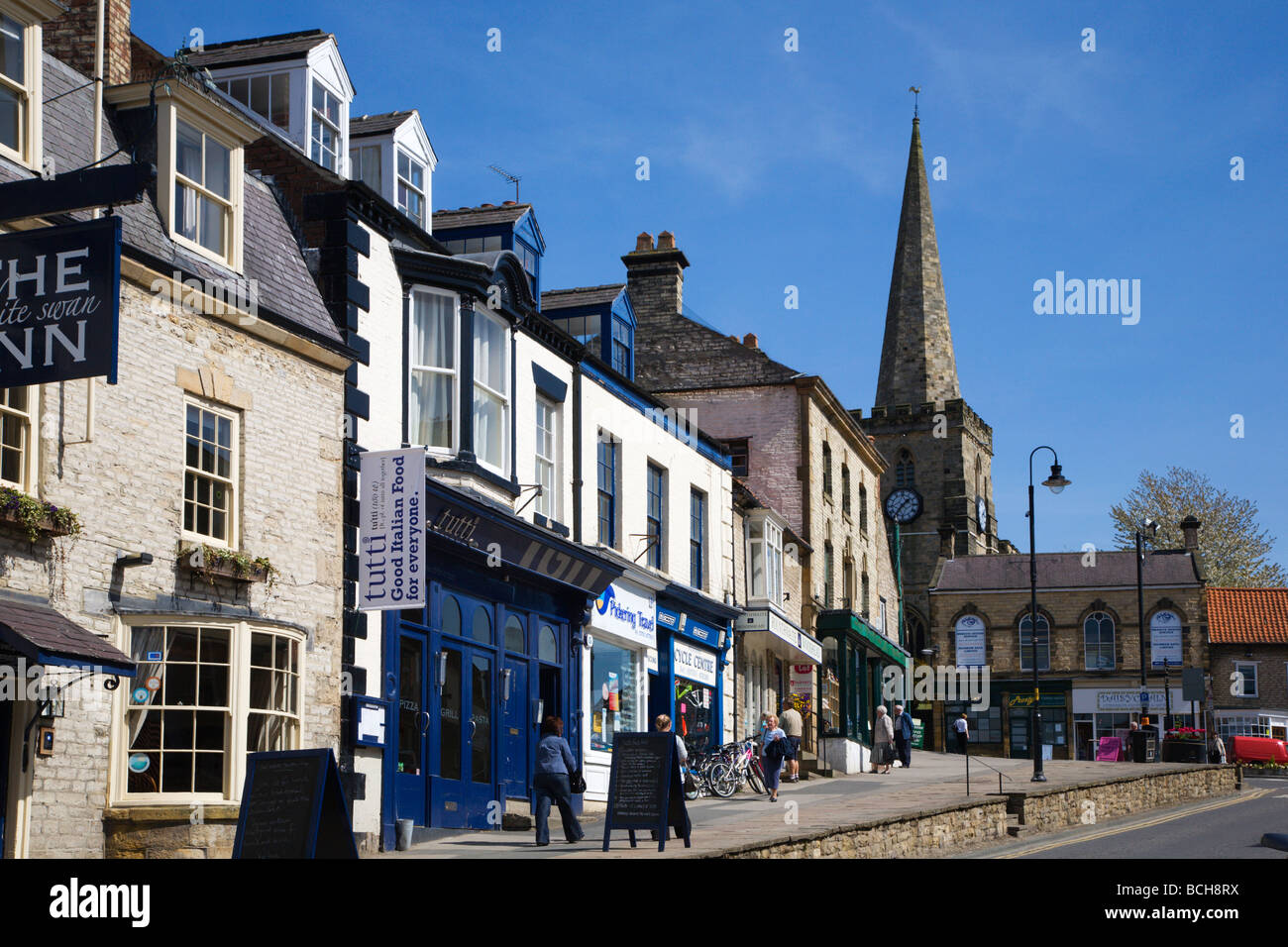 Pickering High Street Stock Photos & Pickering High Street Stock Images ...