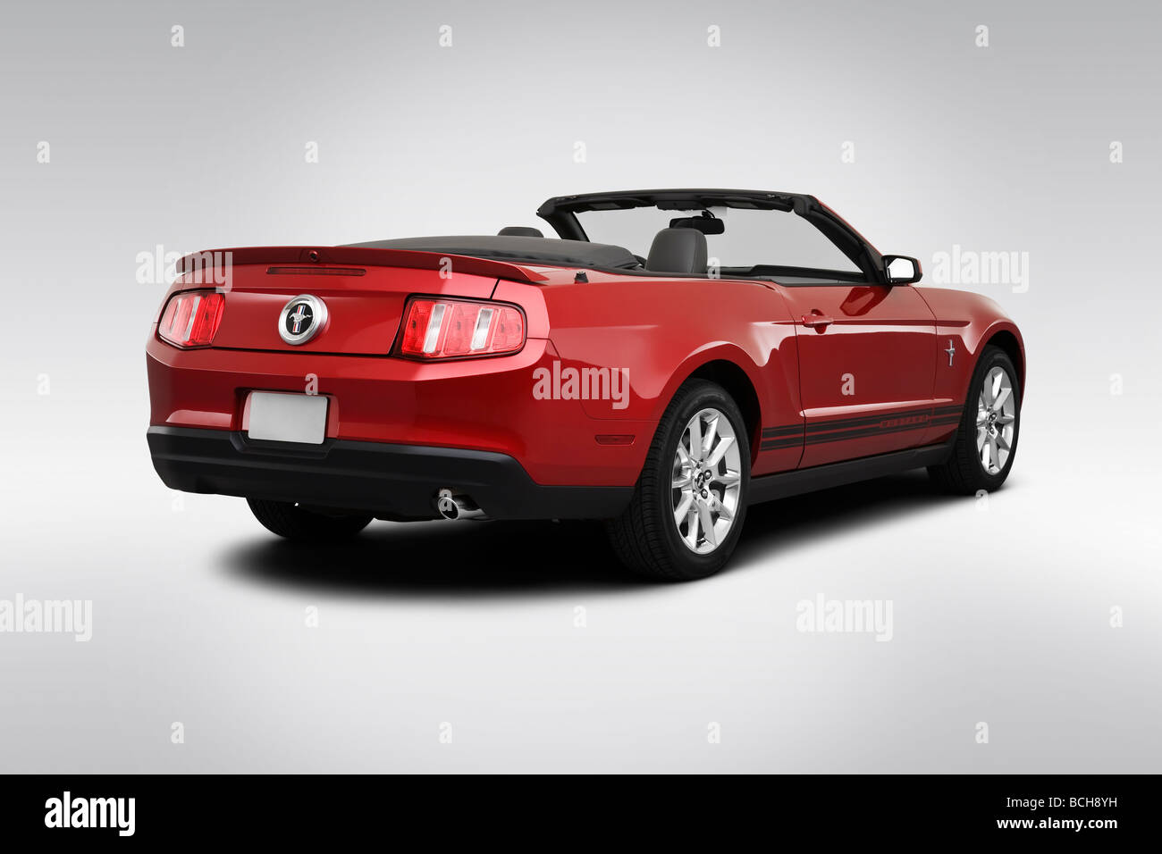 Red mustang hi-res stock photography and images - Alamy