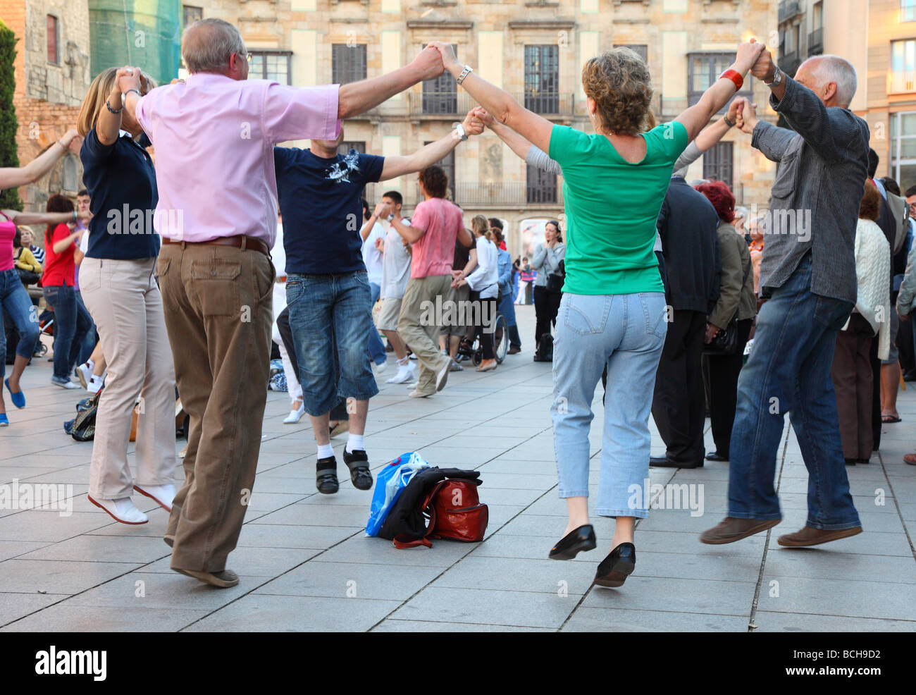 Sardana dancers Barcelona Catalunya Spain Stock Photo - Alamy