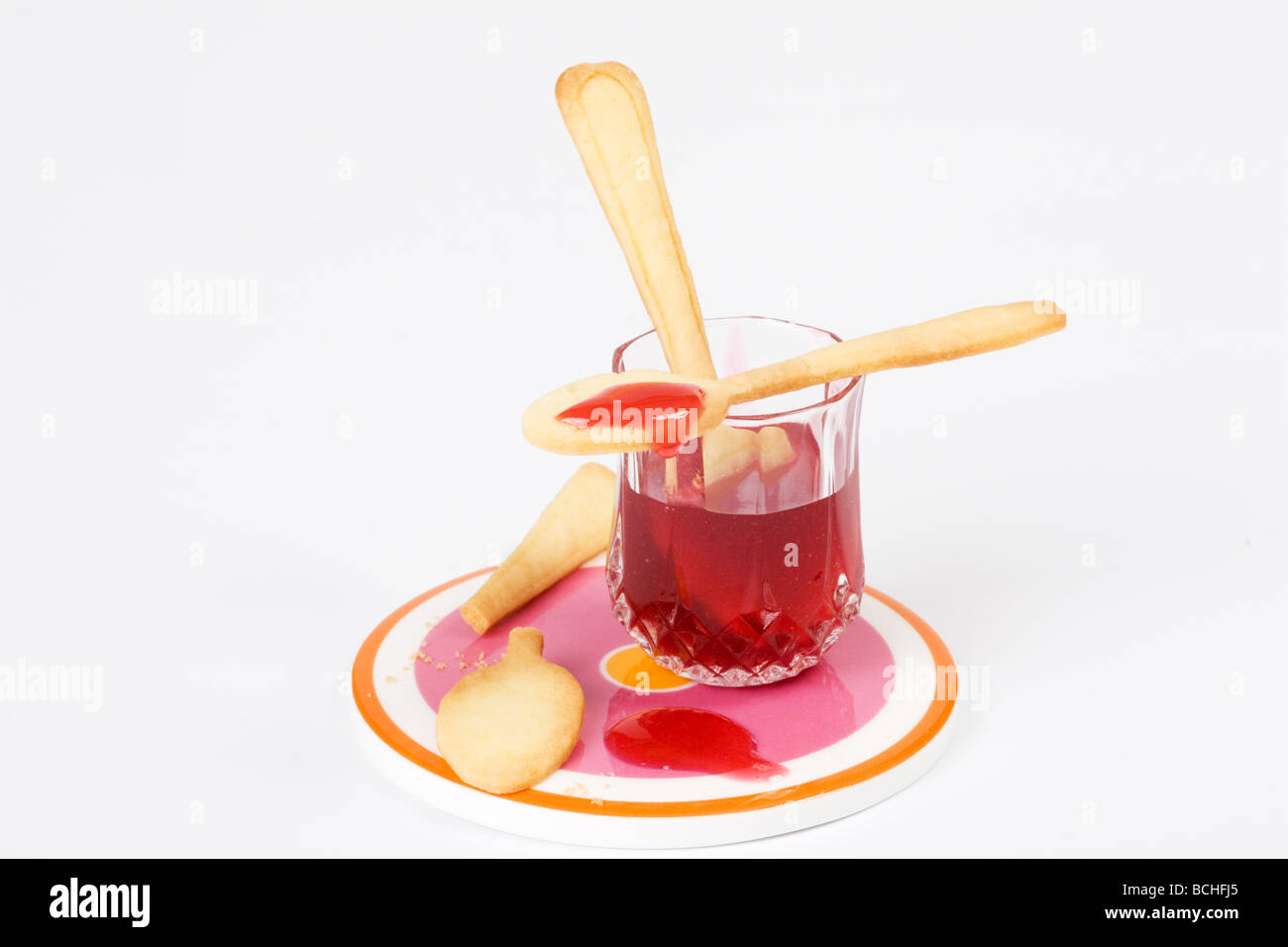 Broken spoon hi-res stock photography and images - Alamy