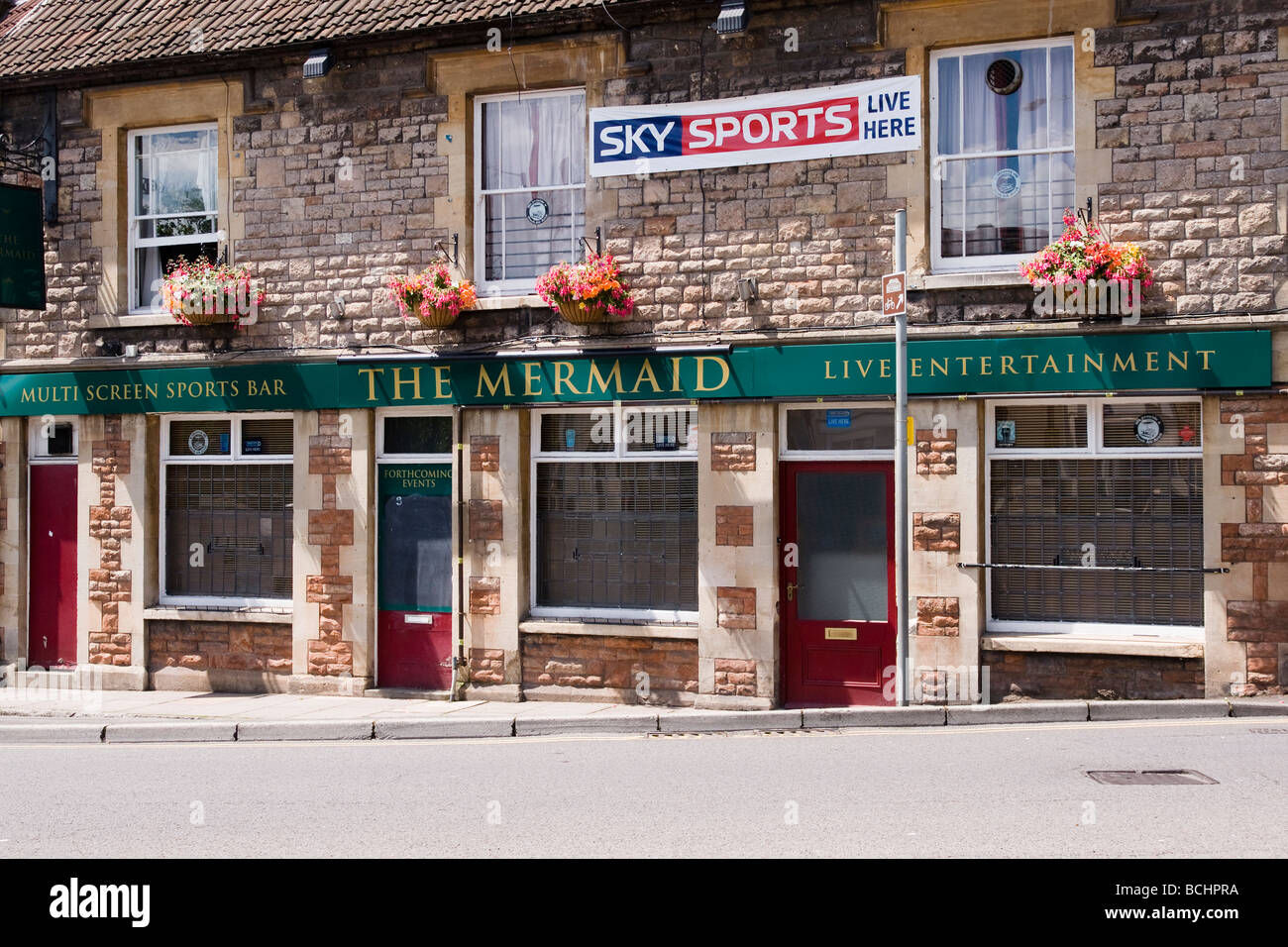 The Mermaid Pub, City of Wells in Somerset england UK Stock Photo - Alamy