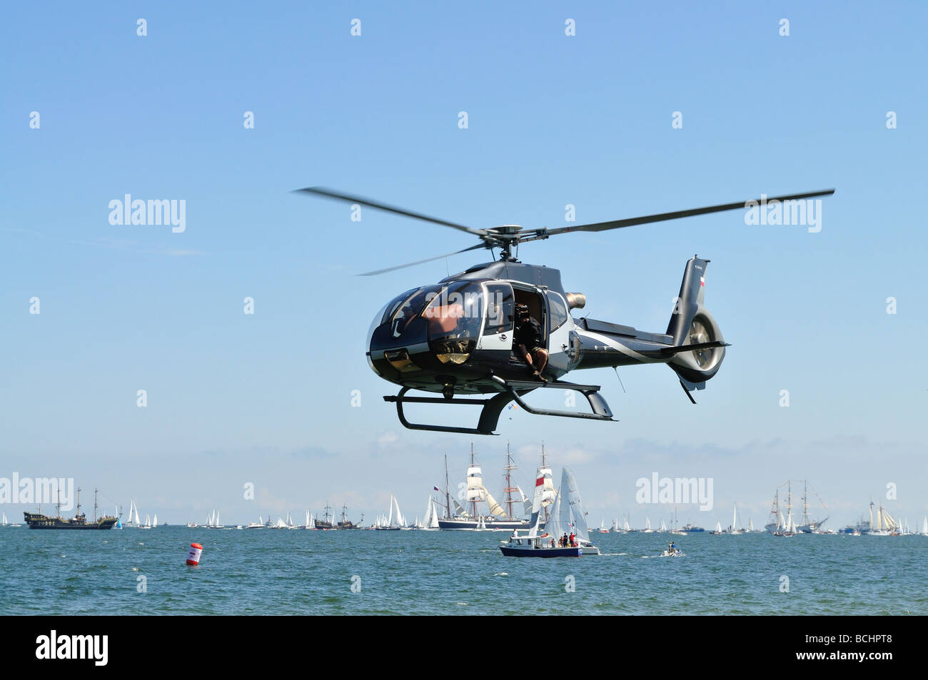 Yacht helicopter hi-res stock photography and images - Alamy