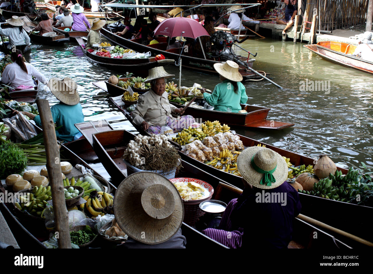 Damnoen Saduak Floating Market , Thailand Stock Photo - Alamy