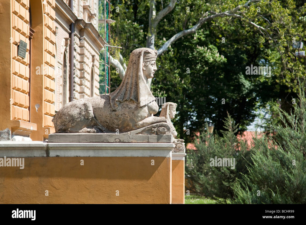 Sphinx stone statue hi-res stock photography and images - Alamy