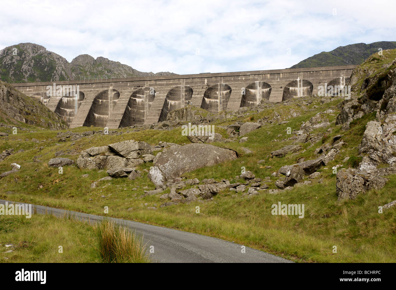 The upper reservoir (Llyn Stwlan) and dam of the Ffestiniog pumped ...