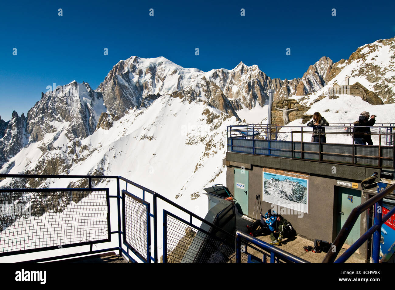 Punta Helbronner 3 462 meters Monte Bianco Aosta Italy Stock Photo - Alamy