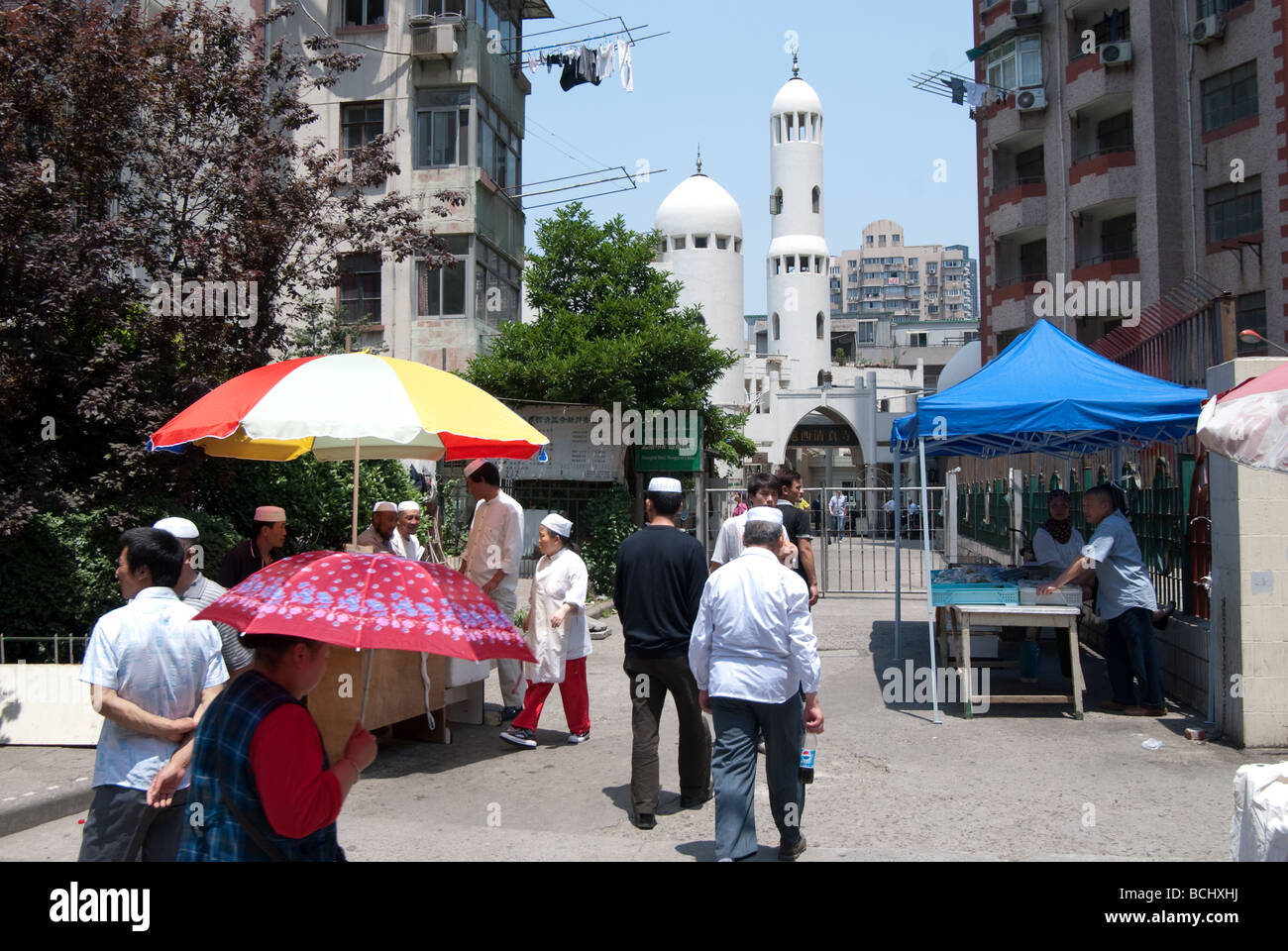 Muslim market and Huxi mosque Shanghai China Stock Photo - Alamy