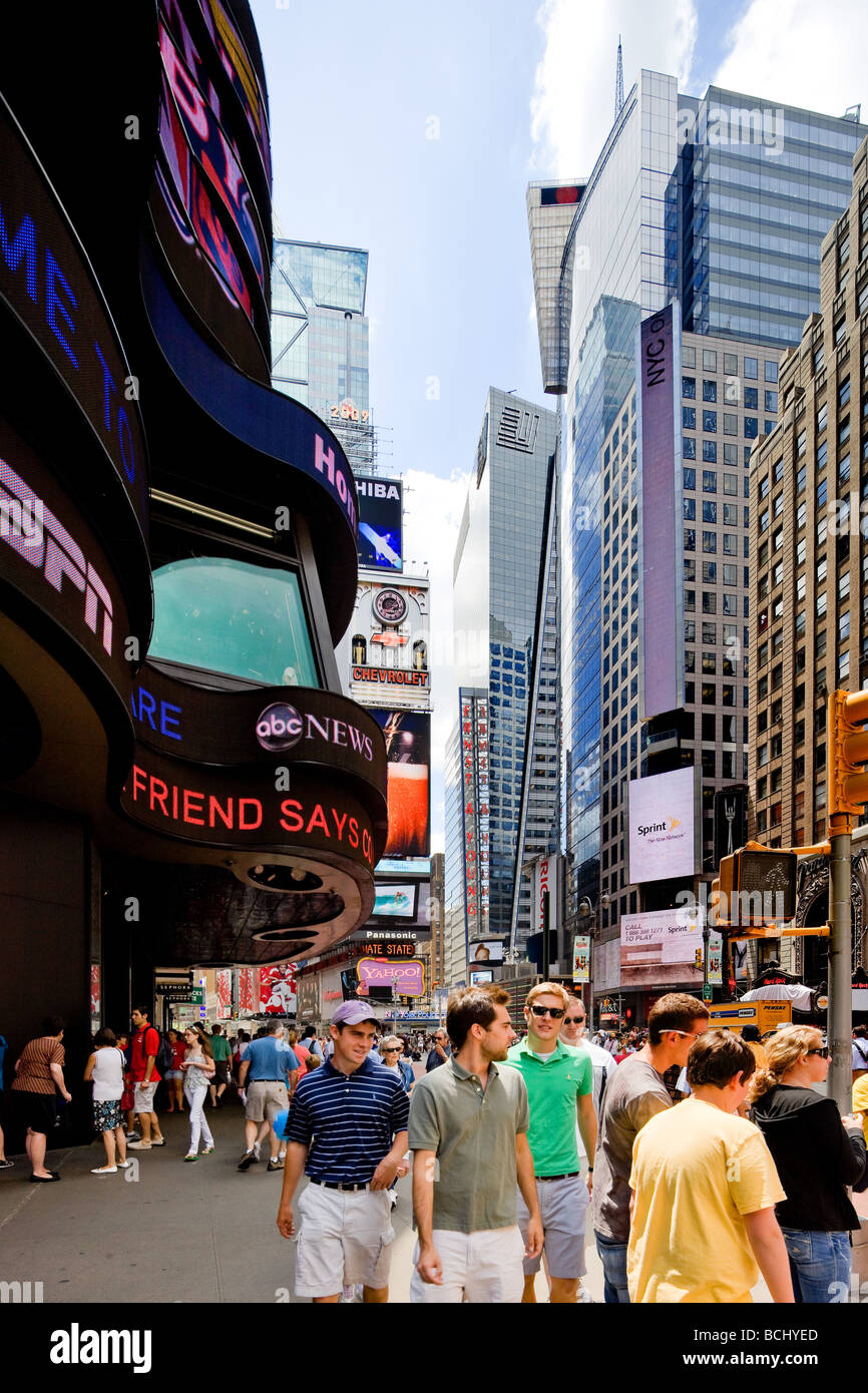 Times square new hi-res stock photography and images - Alamy