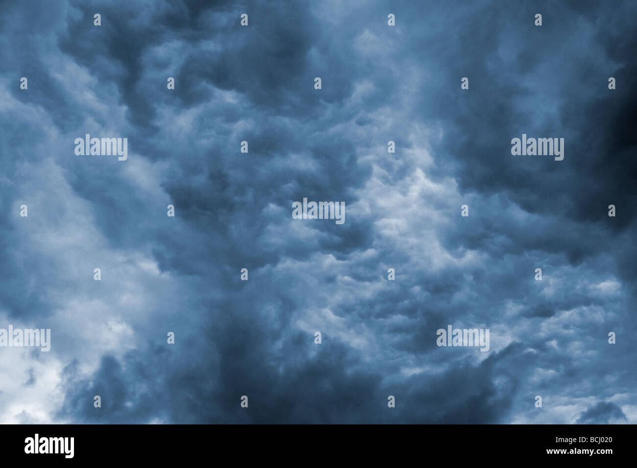 Cloud cover hi-res stock photography and images - Alamy