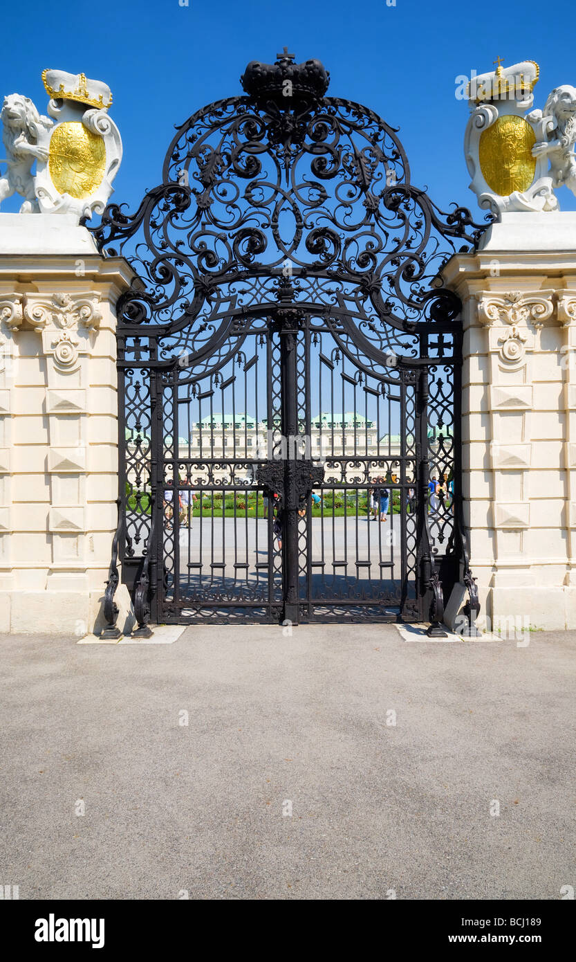 Classic gate hi-res stock photography and images - Alamy