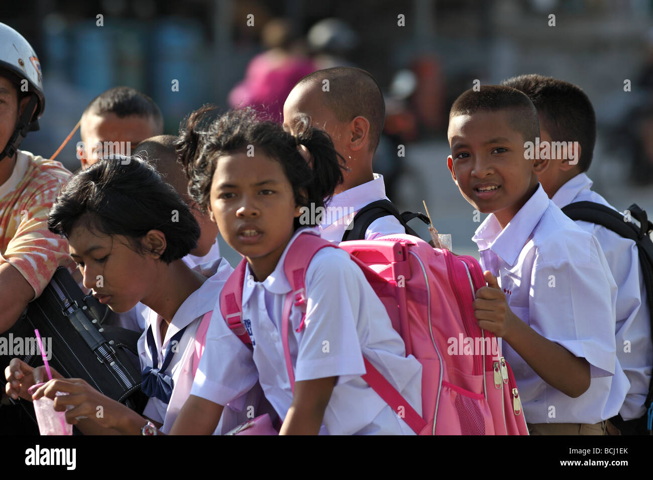 Thai school children hi-res stock photography and images - Alamy
