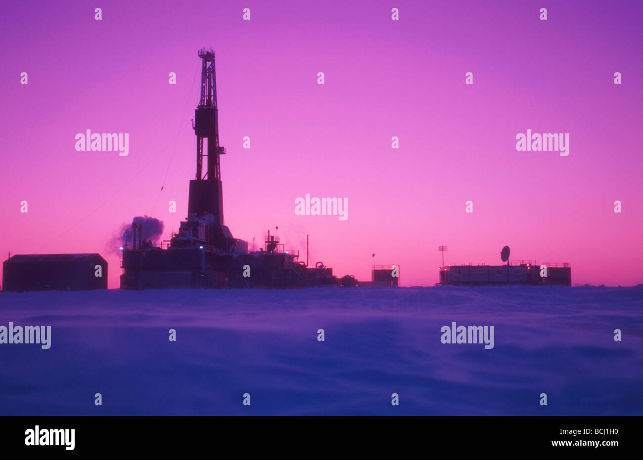 Alaska oil drilling rigs hi-res stock photography and images - Alamy